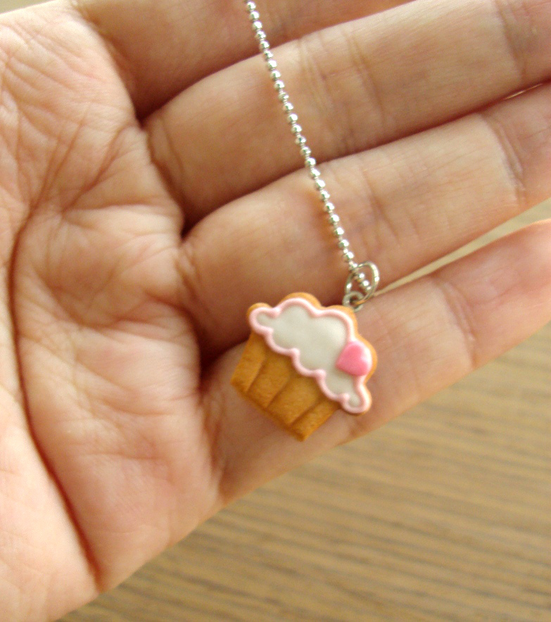 Cupcake Cookie Charm Bracelet - Pink Heart To The Right on Luulla